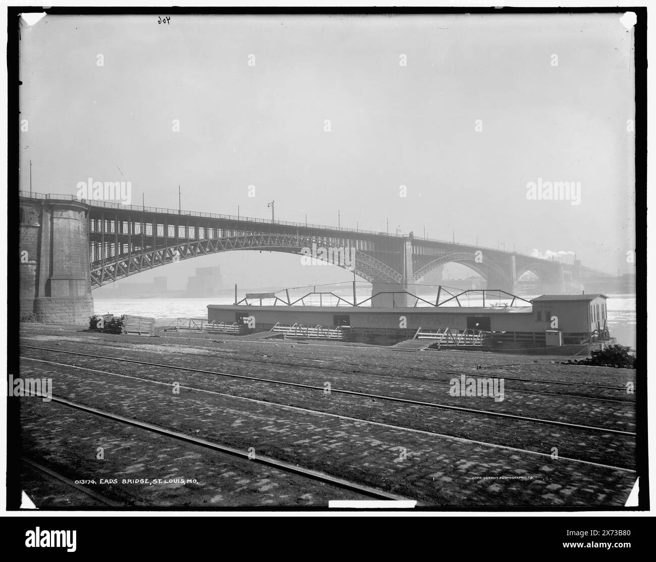 Eads bridge st louis missouri Black and White Stock Photos & Images - Alamy
