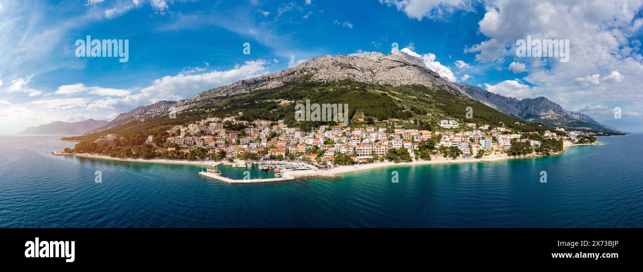 Beautiful Brela on Makarska riviera, Croatia. Adriatic Sea with amazing ...