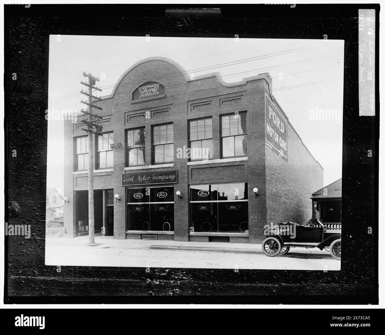 Ford dealership canada hi-res stock photography and images - Alamy