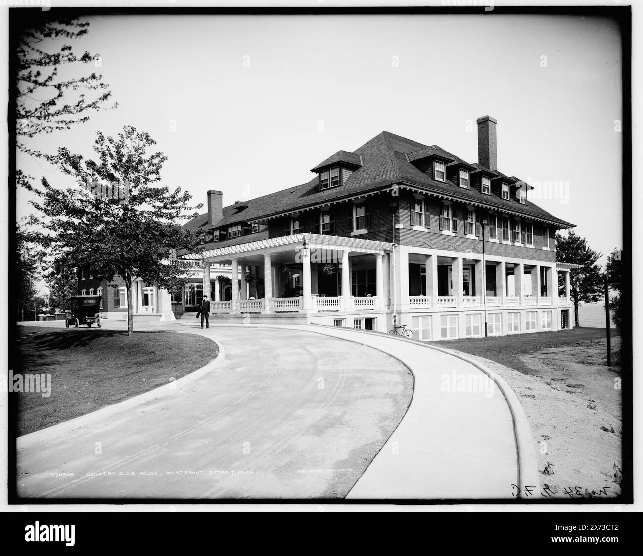 Country club house, west front, Detroit, Mich., "No. 34 G.F.C." on ...