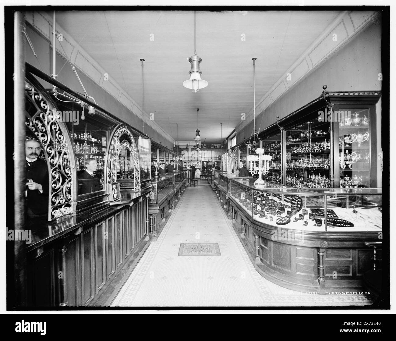 Image state department store Cut Out Stock Images & Pictures - Alamy