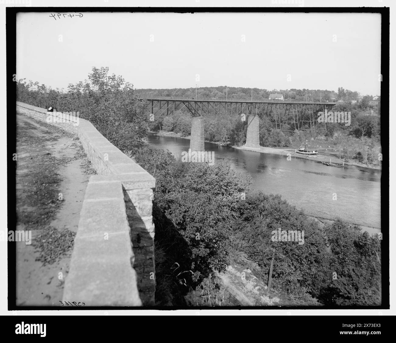 Bridge with no parapet Black and White Stock Photos & Images - Alamy