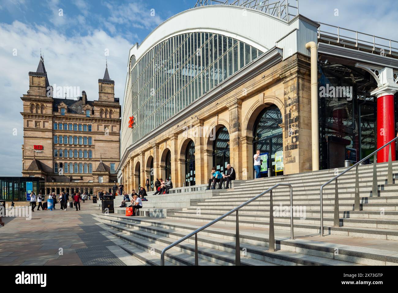 Lime Street train station in Liverpool, England Stock Photo - Alamy