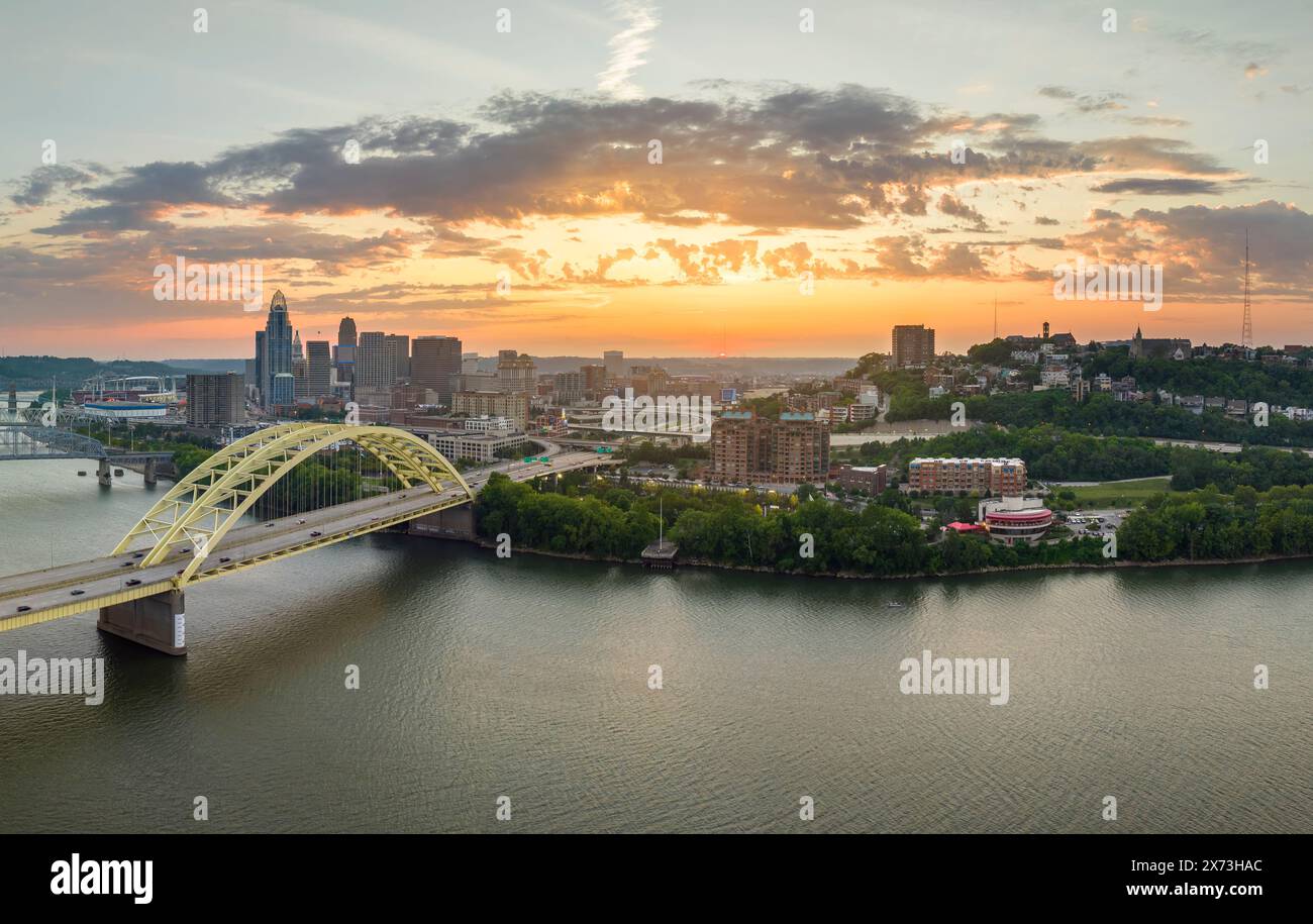 Cincinnati, Ohio with cars on Daniel Carter Beard Bridge highway near ...