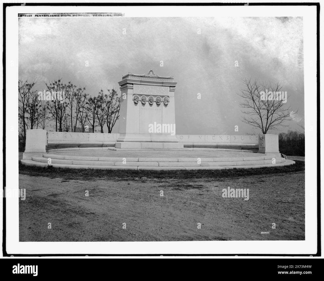Monuments and memorials to people of the united states Black and White ...