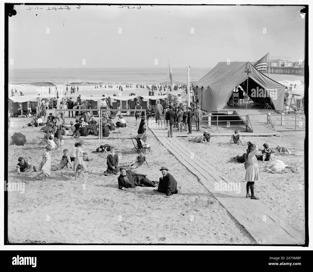 Atlantic ocean bathing Cut Out Stock Images & Pictures - Alamy