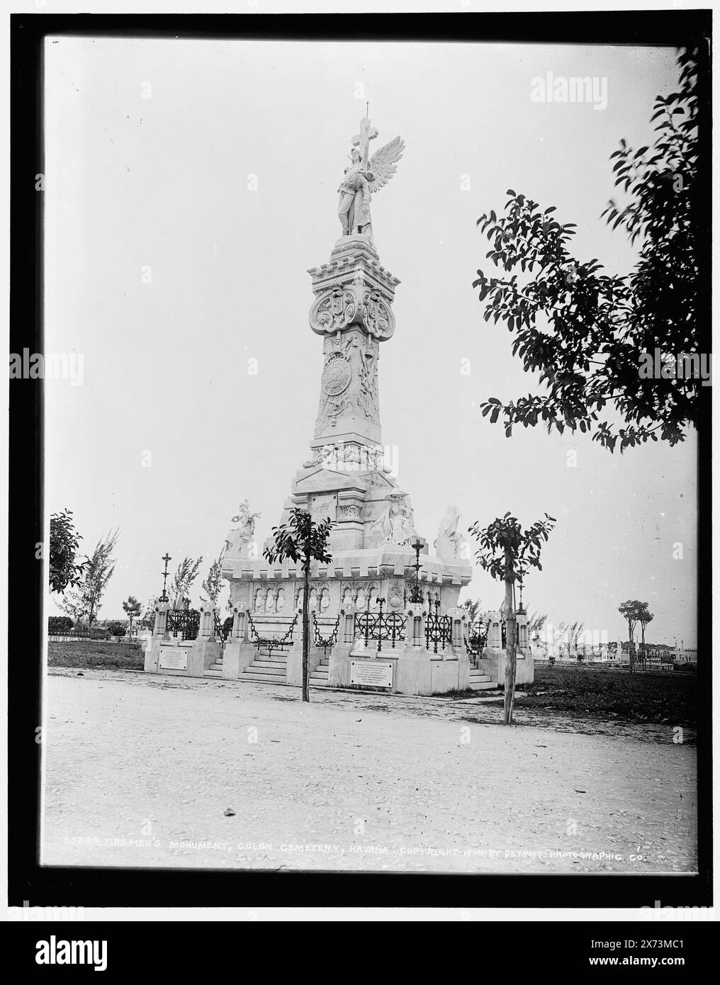 Monumento colorado hi-res stock photography and images - Alamy