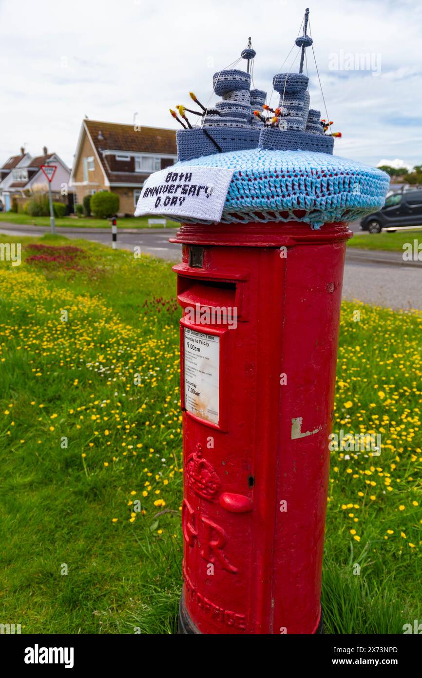 Poole, Dorset, UK. 17th May 2024. Postbox topper to commemorate 80th ...
