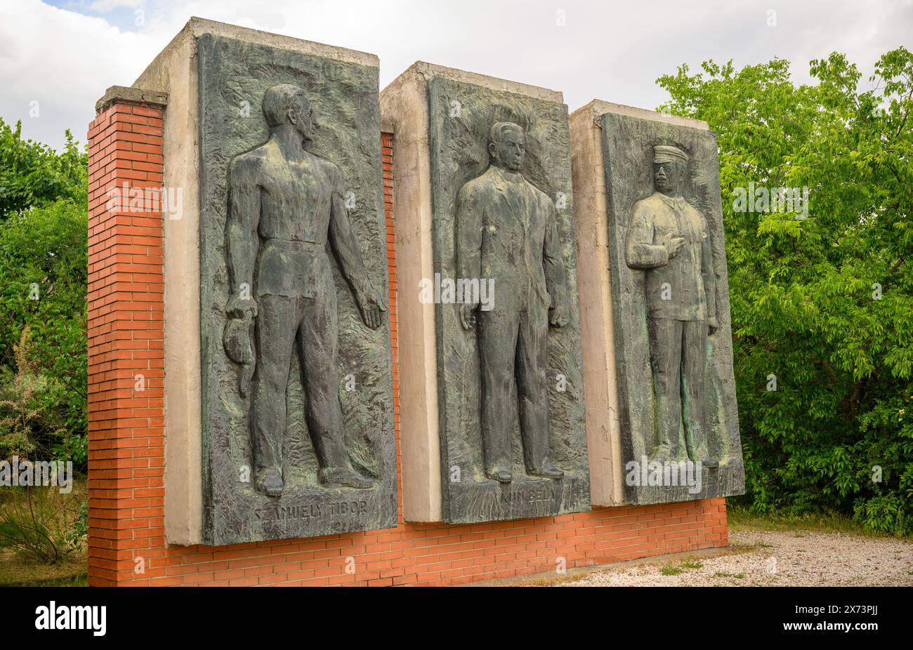 Communist kiss hi-res stock photography and images - Alamy