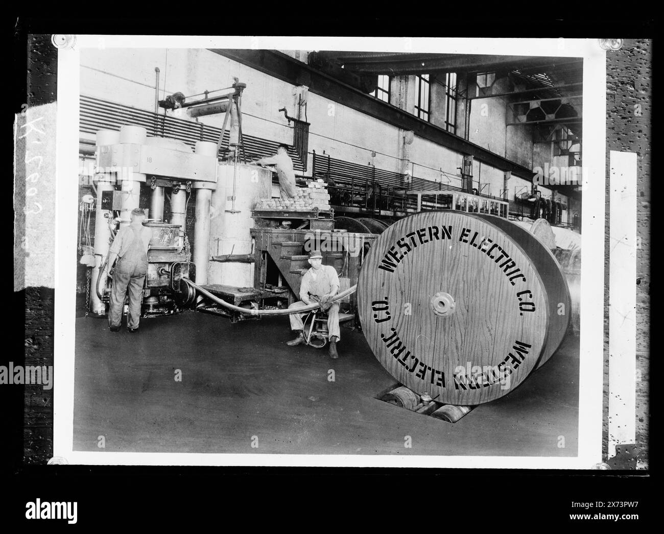 Cable_management hi-res stock photography and images - Alamy