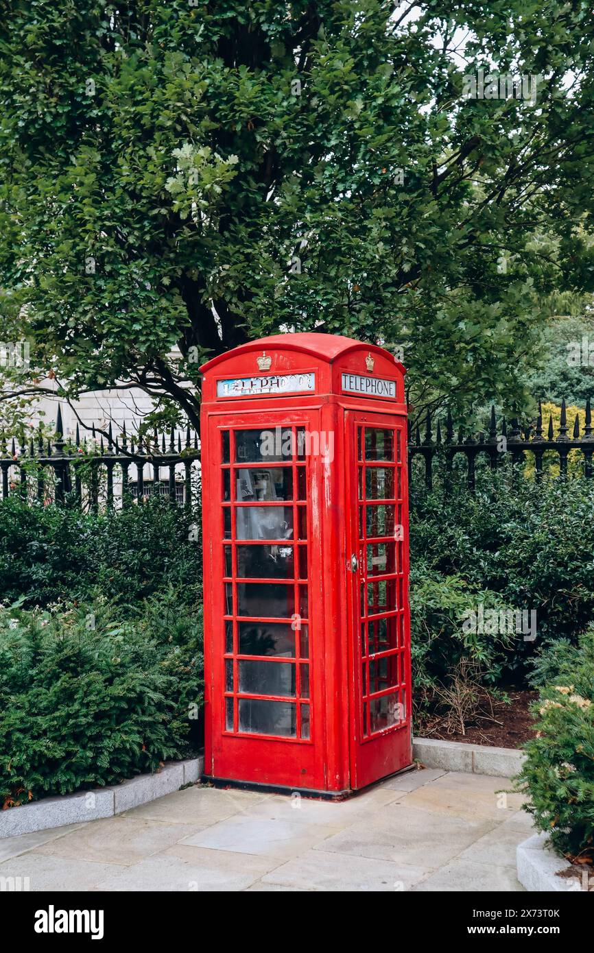 Iconic red telephone boxes in central London Stock Photo - Alamy
