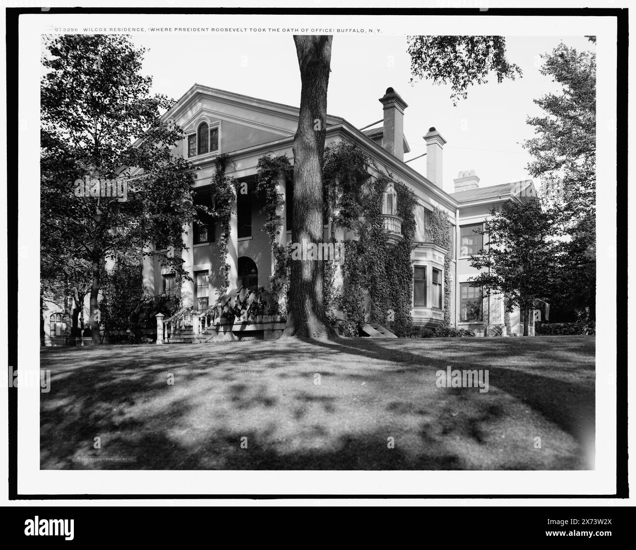 New office visitor center Cut Out Stock Images & Pictures - Alamy
