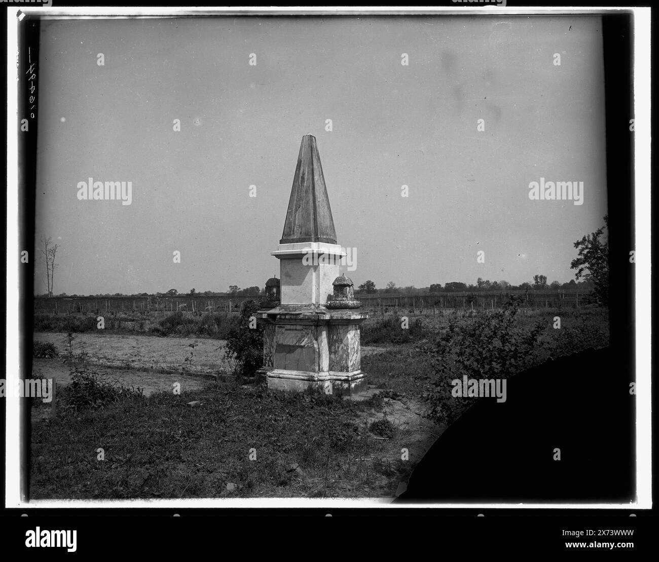 1674 1744 tomb Black and White Stock Photos & Images - Alamy