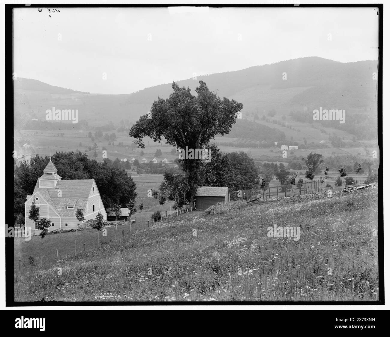 Mountains left Cut Out Stock Images & Pictures - Alamy