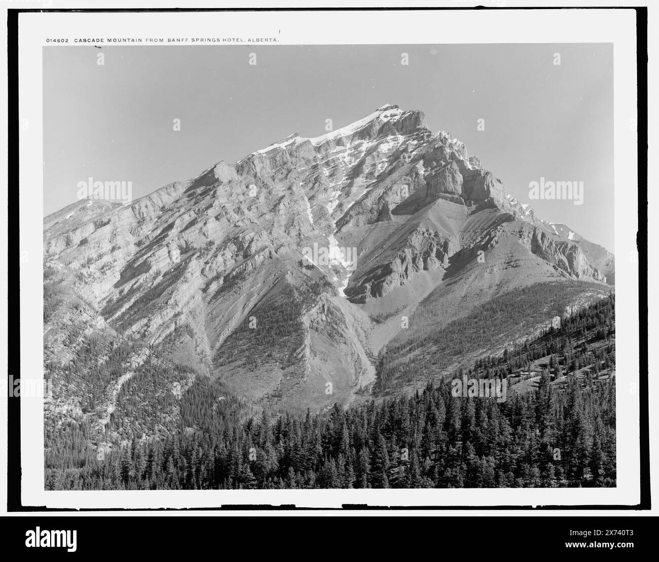 Cascade mountain banff Black and White Stock Photos & Images - Alamy