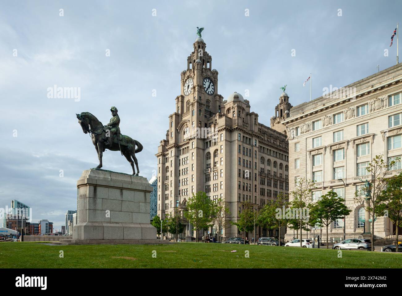 Royal liver building edward hi-res stock photography and images - Alamy