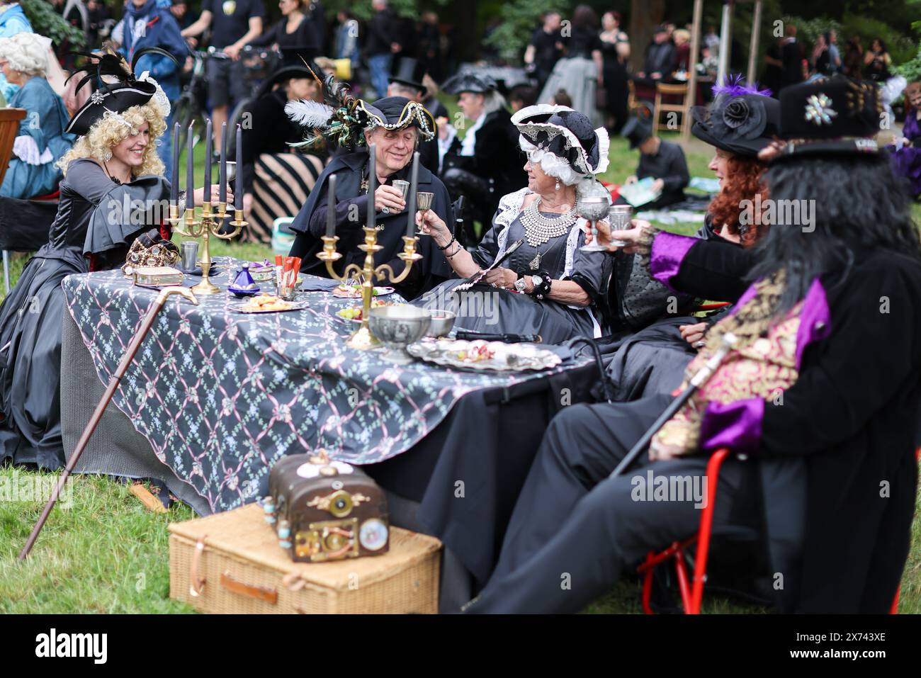 Victorian picnic cemetery hi-res stock photography and images - Alamy