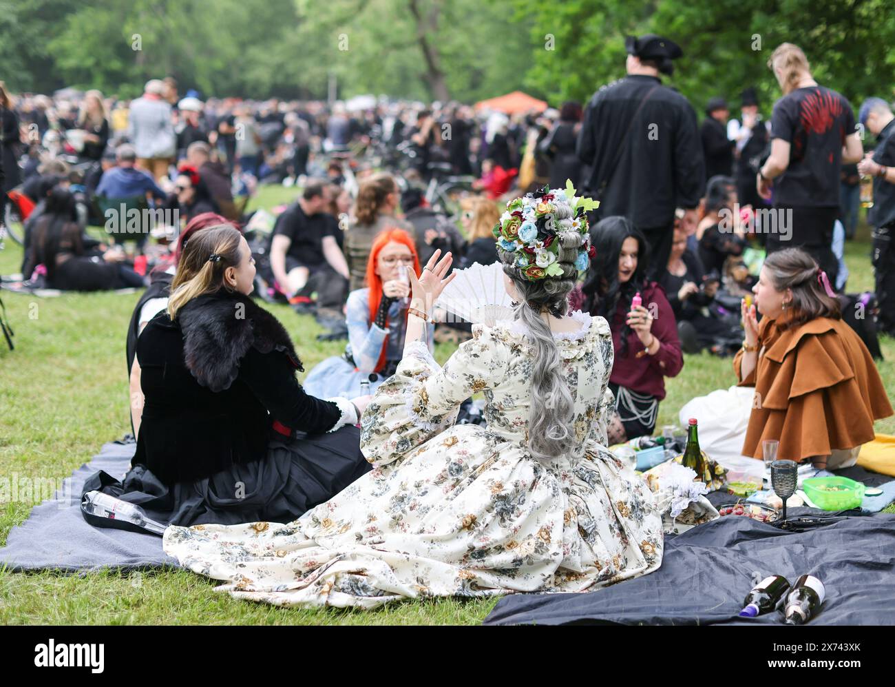 Victorian picnic cemetery hi-res stock photography and images - Alamy