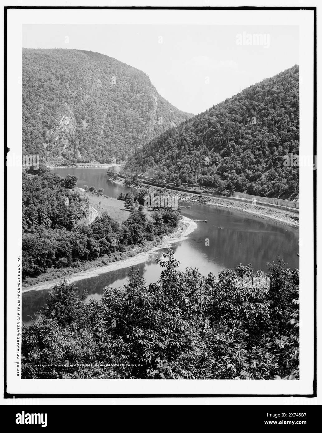 Passes landforms hi-res stock photography and images - Alamy