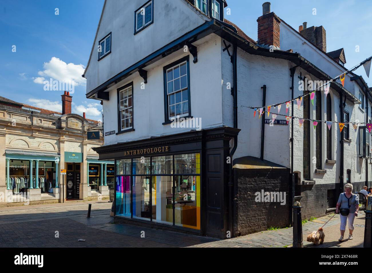 St Albans town centre on a spring afternoon, Hertfordshire, England ...