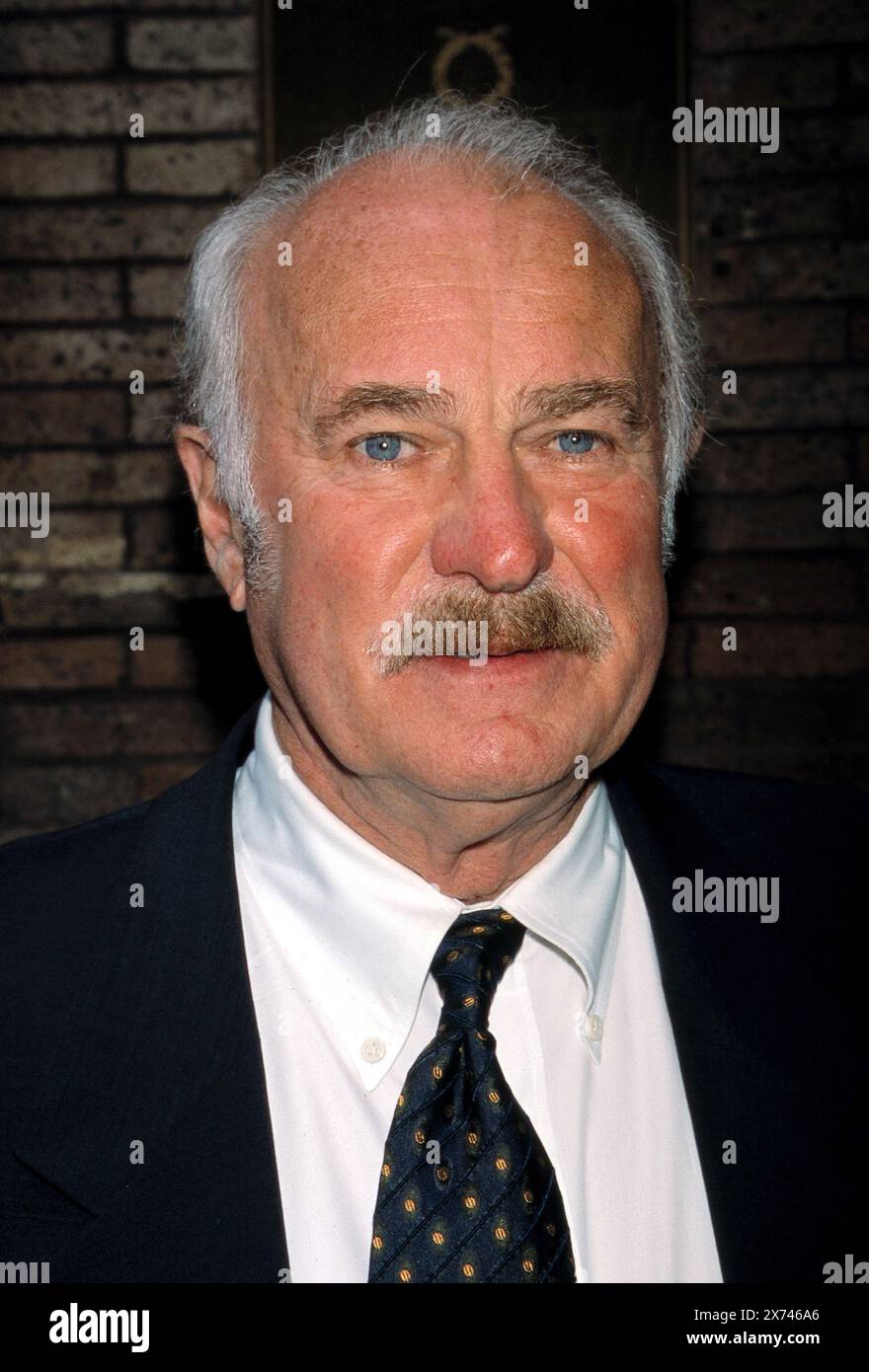 Passed city hall hi-res stock photography and images - Alamy