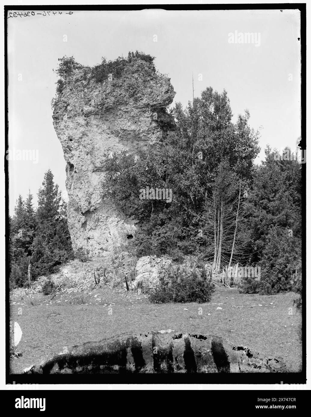 Rock prominent Cut Out Stock Images & Pictures - Alamy