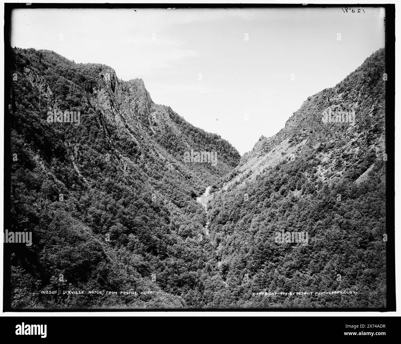 Passes landforms hi-res stock photography and images - Alamy