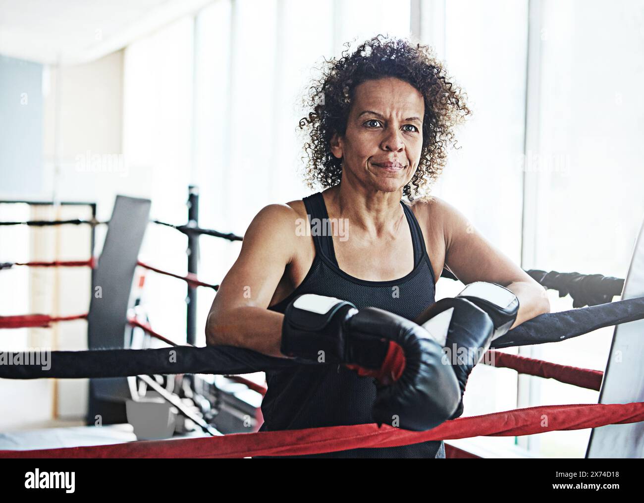 Female boxing match ring hi-res stock photography and images - Alamy