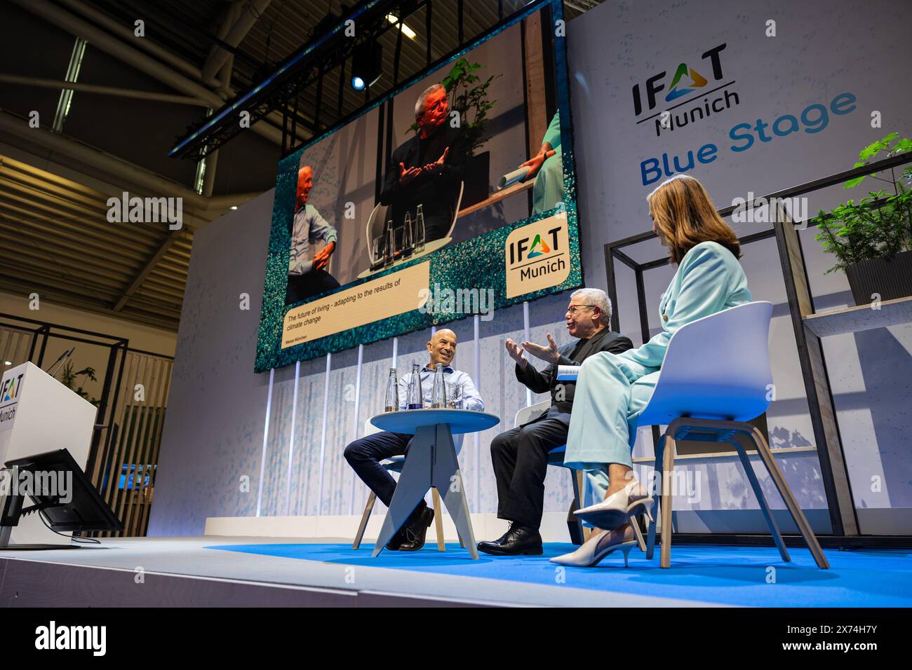 Julia-Niharika Sen, Prof. Dr. Ian Goldin, Daniel Libeskind bei der The ...