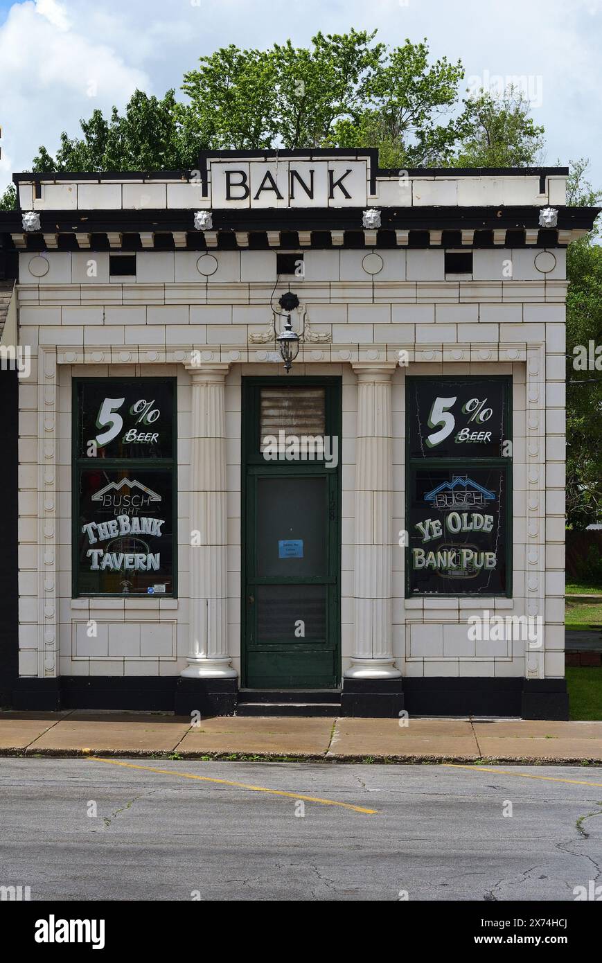 Old building in Billings, MO Stock Photo - Alamy