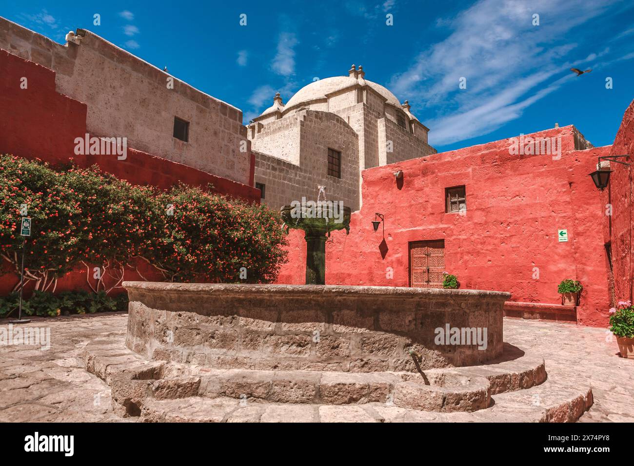 Santa Catalina Monastery. Arequipa Perú Stock Photo - Alamy