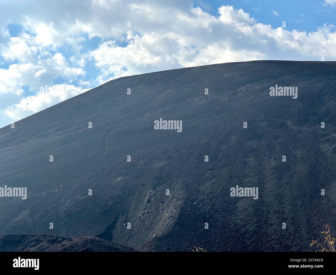 Impressive view of the Cerro Negro Volcano in Nicaragua, Its hike and ...