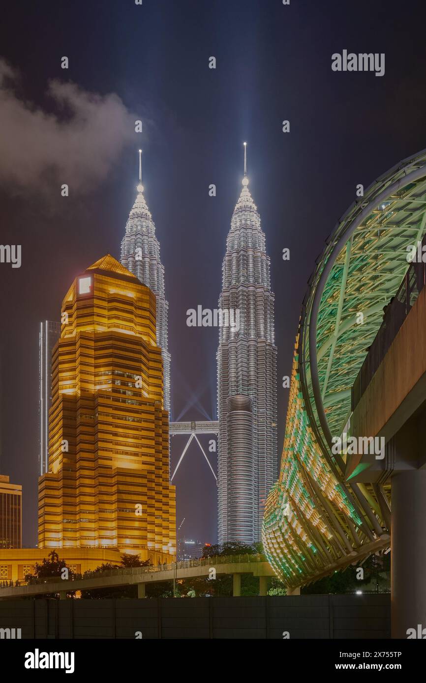 Saloma Link bridge in Kuala Lumpur, Malaysia is 69 meters combined ...