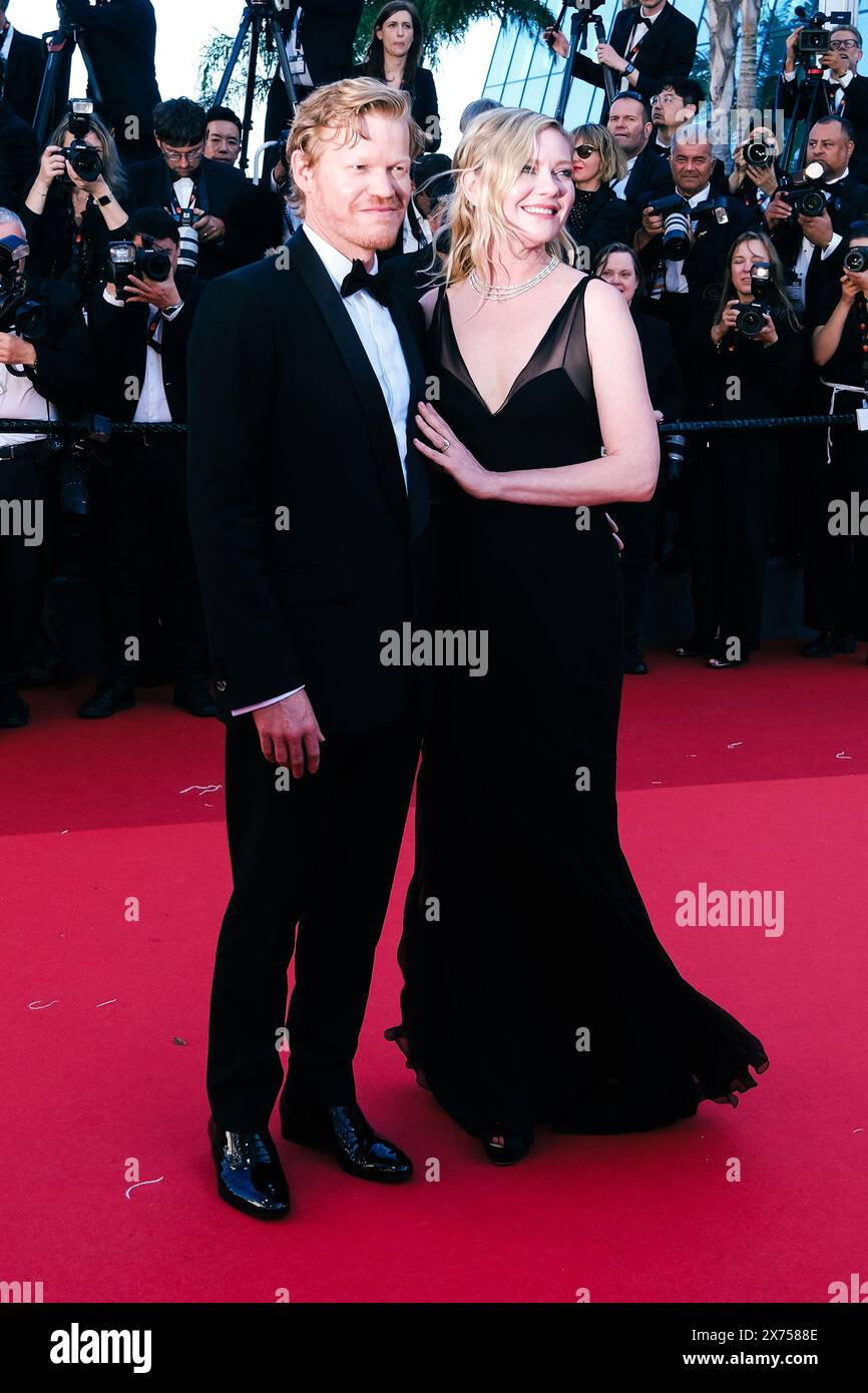 Jesse plemons kinds of kindness hi-res stock photography and images - Alamy