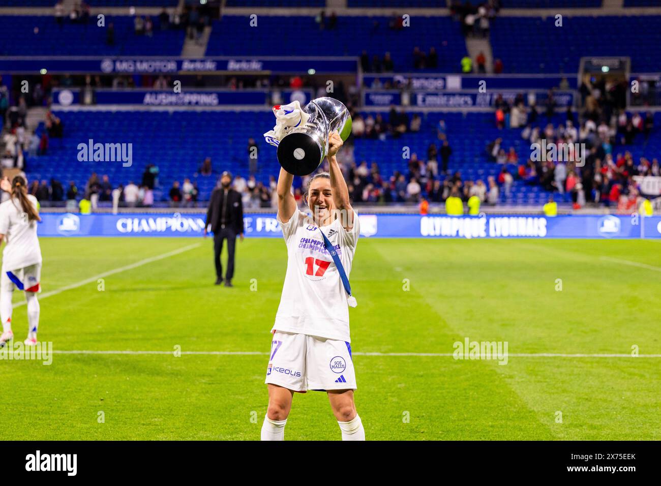 Danielle Van de Donk (17 Olympique Lyonnais) celebrate the french ...