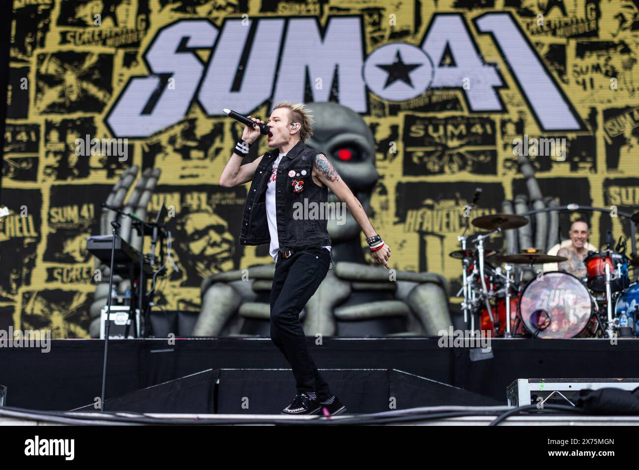 Deryck Whibley of Sum 41 performs during Sonic Temple Art and Music ...