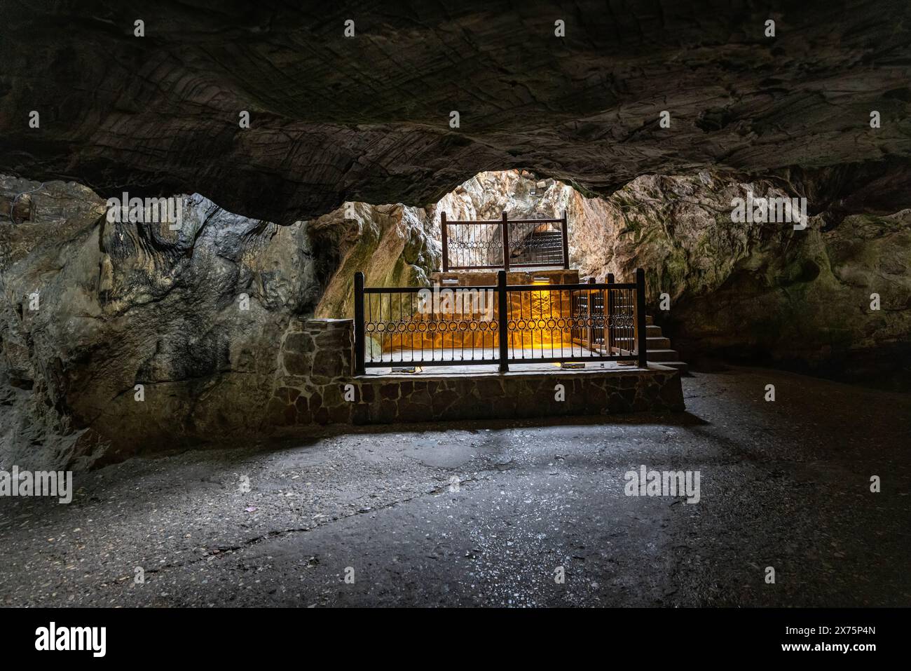 People visiting the sacred place, Eshab-i Kehf Cave ( Seven Sleepers ...