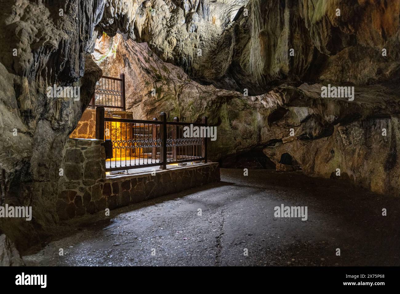 People visiting the sacred place, Eshab-i Kehf Cave ( Seven Sleepers ...