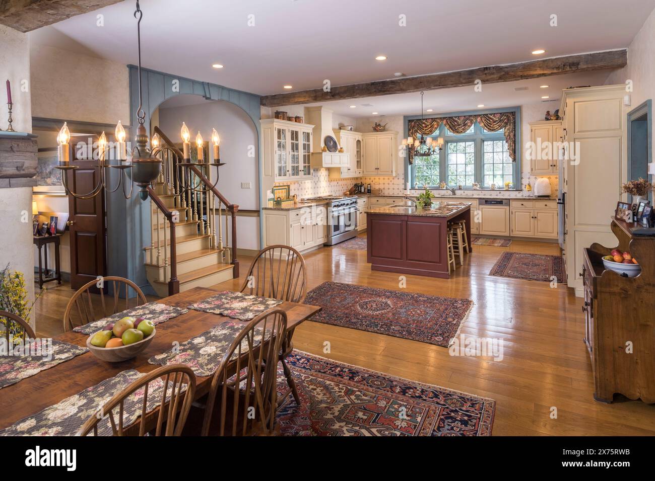 Colonial kitchen hi-res stock photography and images - Alamy