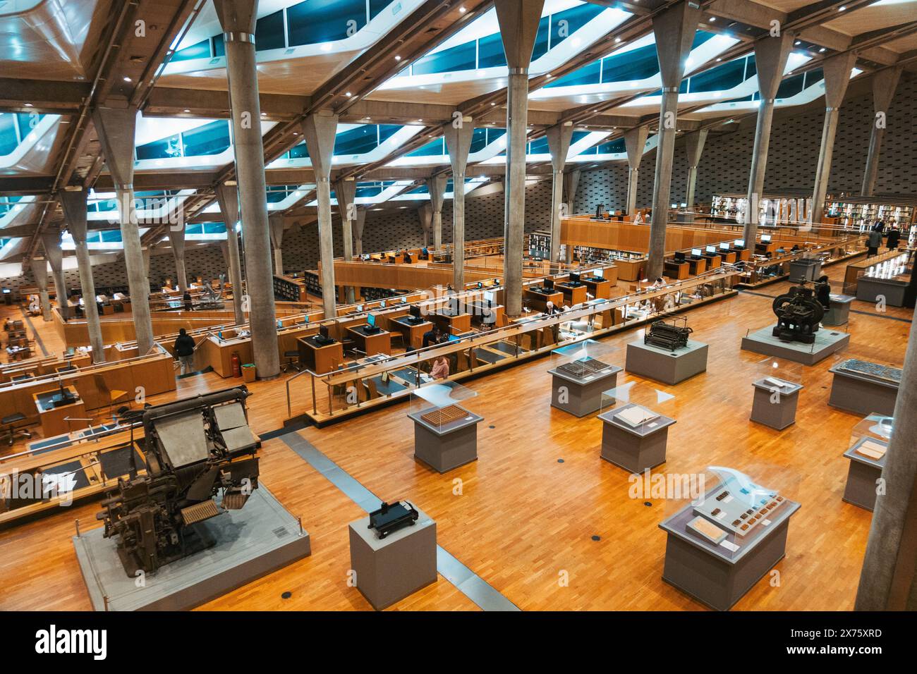 Bibliotheca alexandrina snøhetta hi-res stock photography and images ...