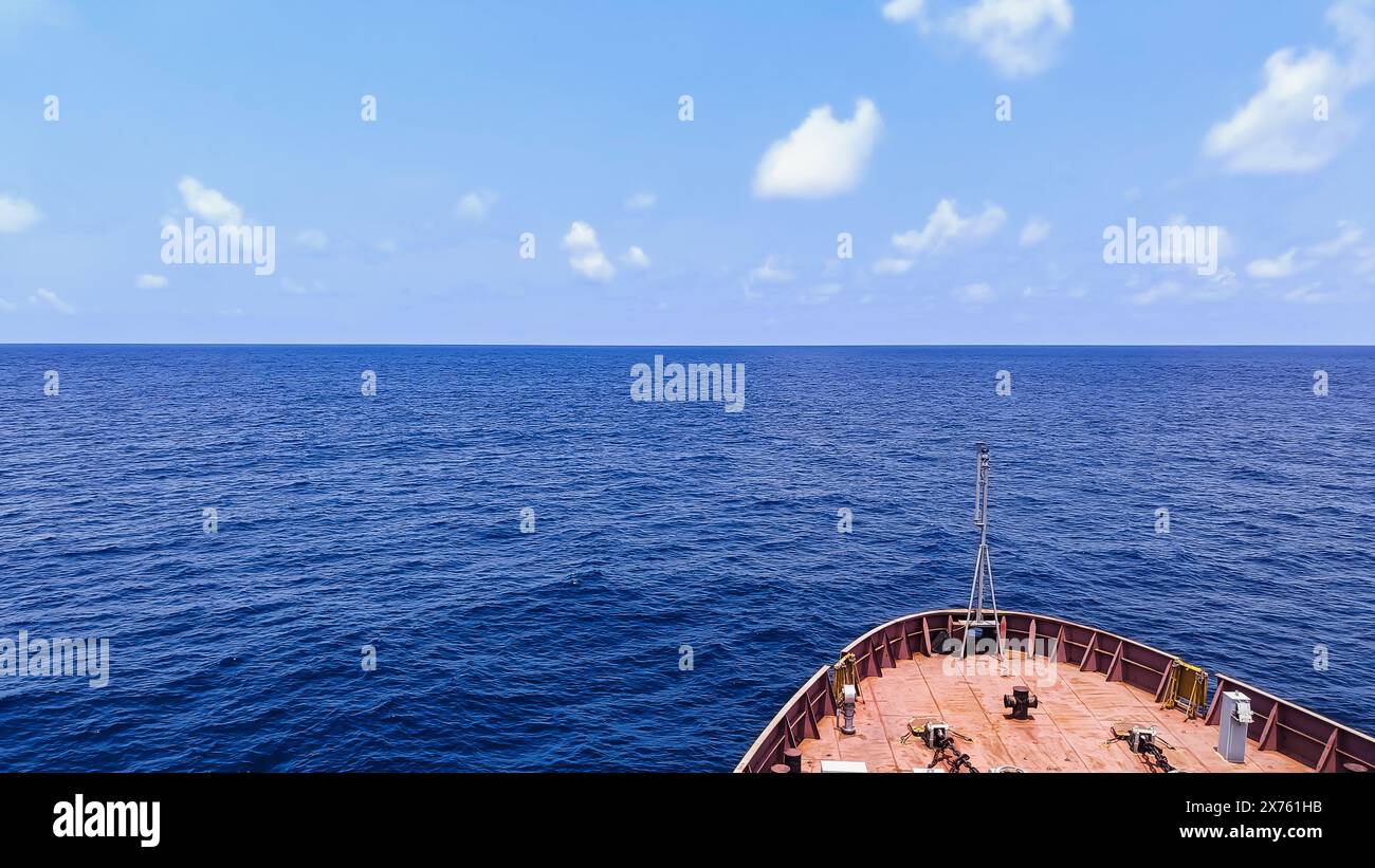 Deep blue sea in daytime hi-res stock photography and images - Alamy