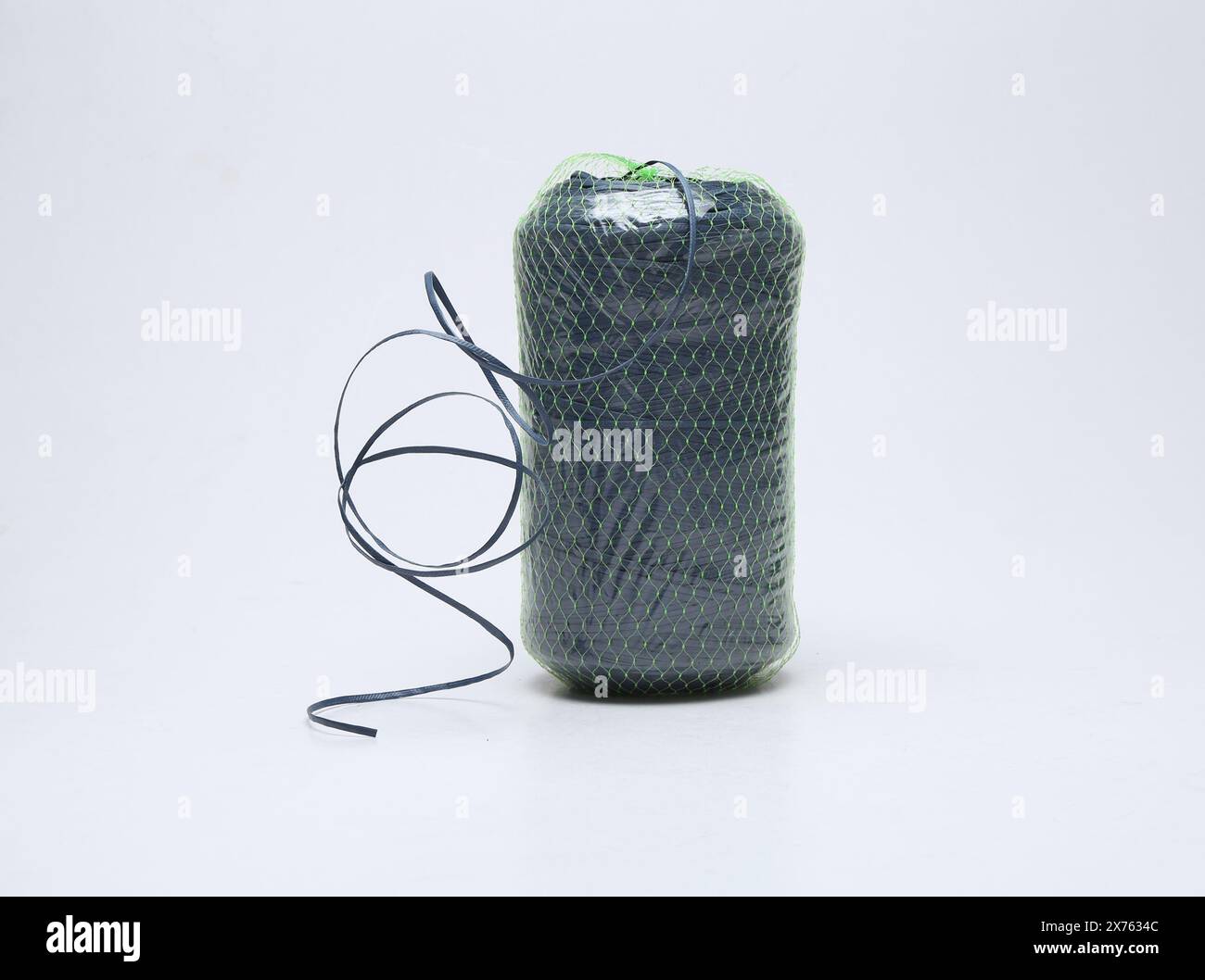 Rope coil green hi-res stock photography and images - Alamy