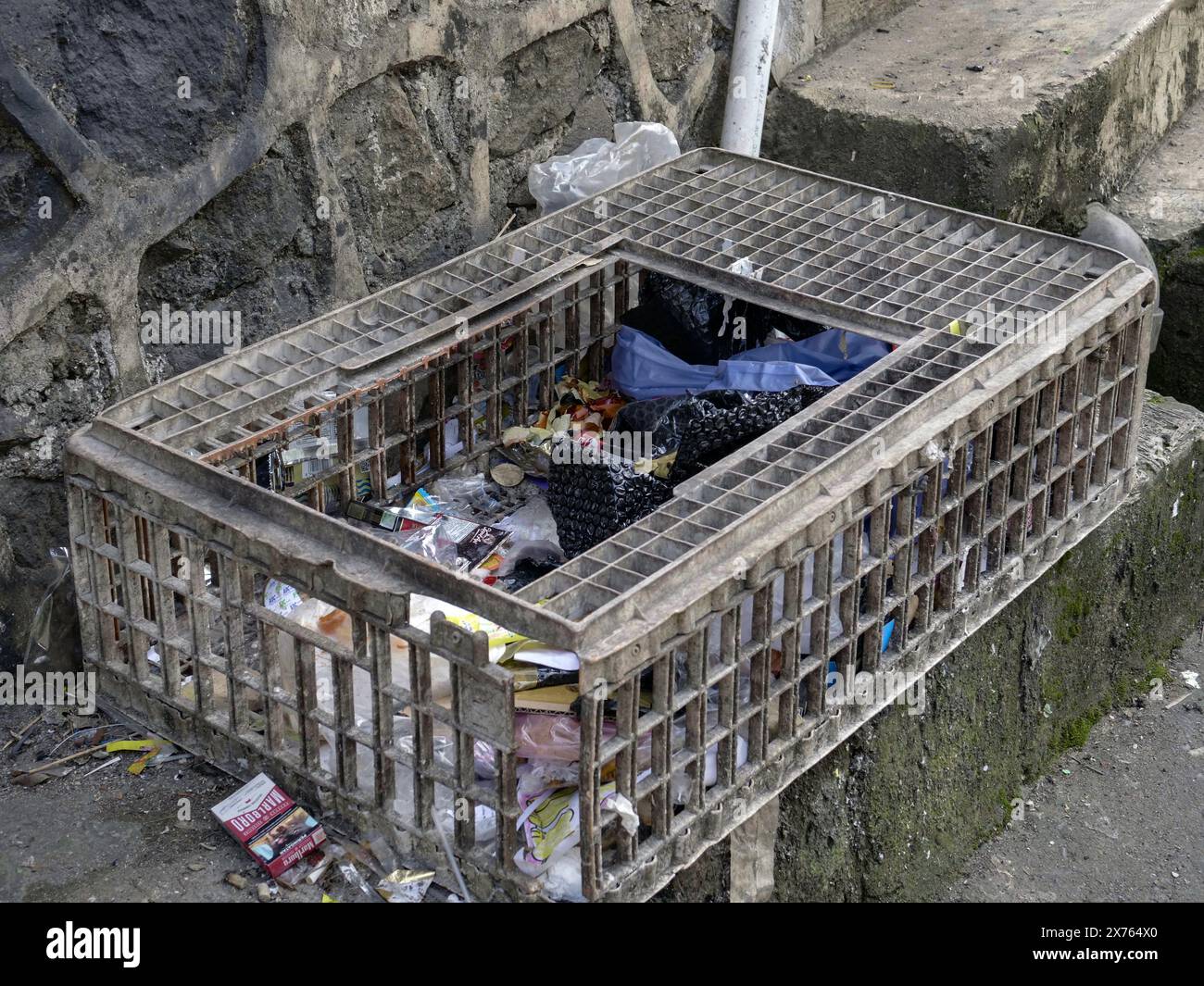 Jakarta, Indonesia - May 10, 2024 : Unsanitary trash cans contain a lot ...