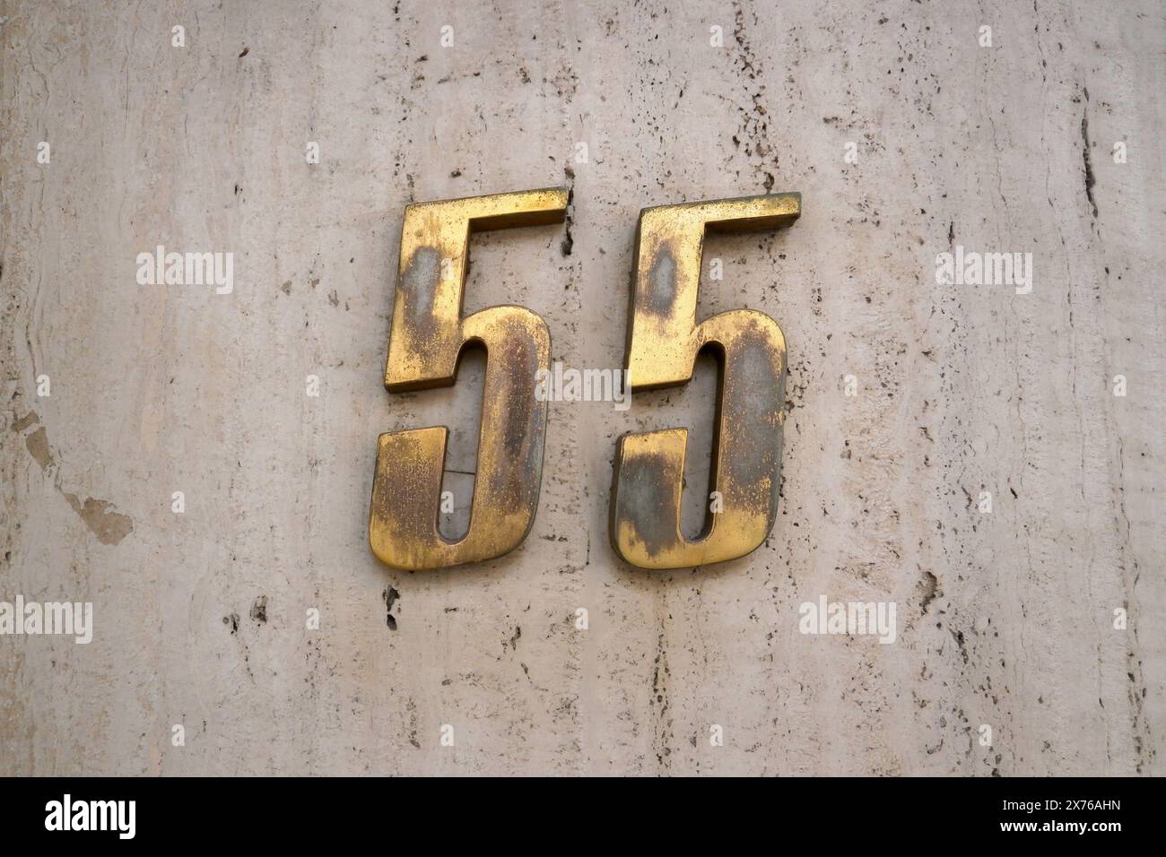 Brass facade hi-res stock photography and images - Alamy