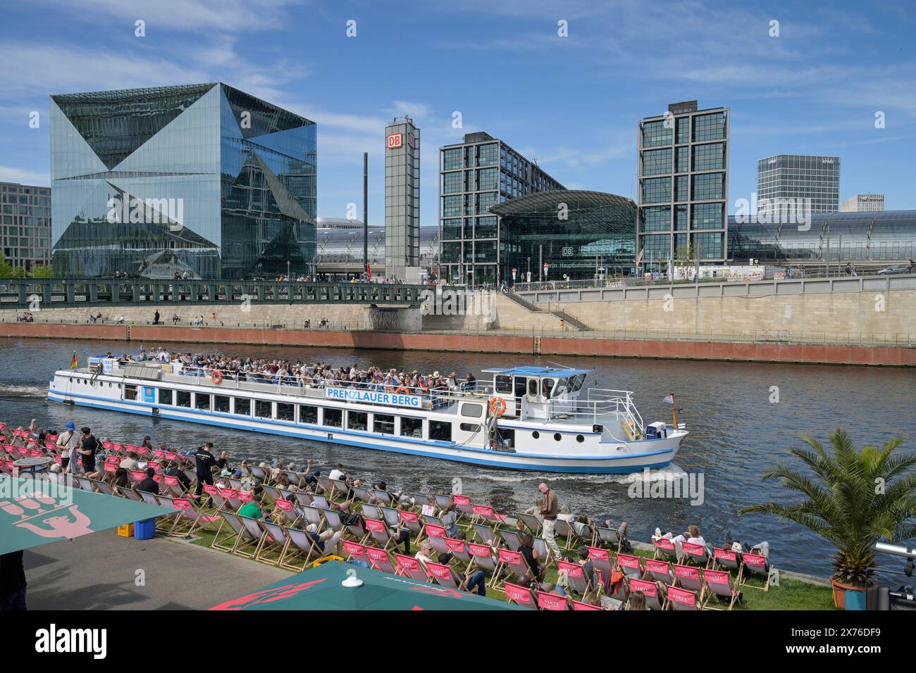 Capital Beach Bar, Bürohaus Cube, Washingtonplatz, Hauptbahnhof, Spree ...