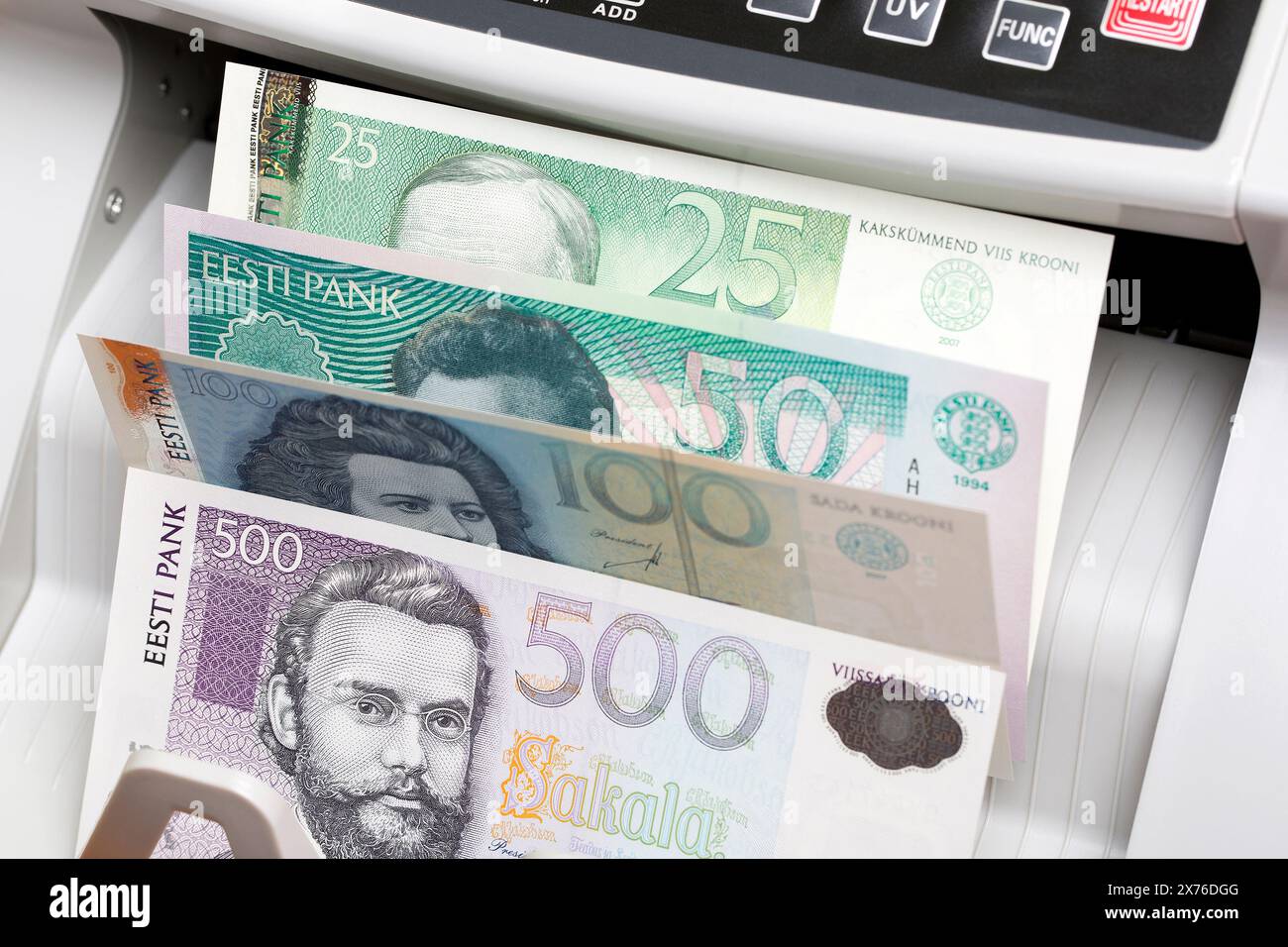 Estonian money - kroon in a counting machine Stock Photo - Alamy