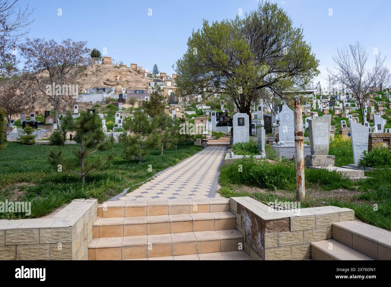 Bukharan Jewish Cemetery a Muslim Jewish grave in Samarkand, Uzbekistan ...