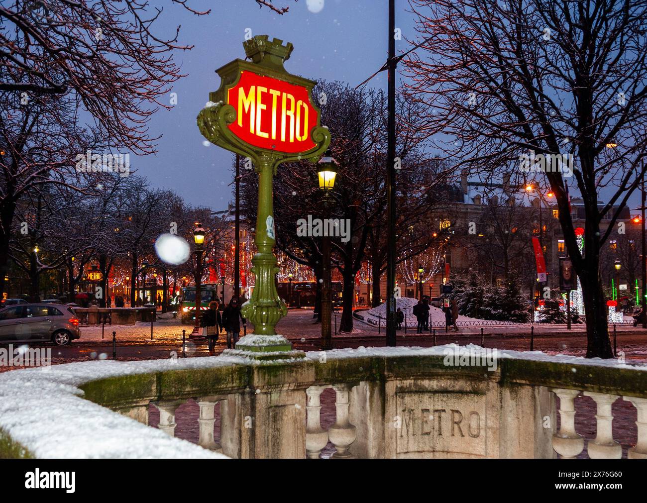 Paris, France, Street Scene, Station FDR, Night, Street Lights, Old ...
