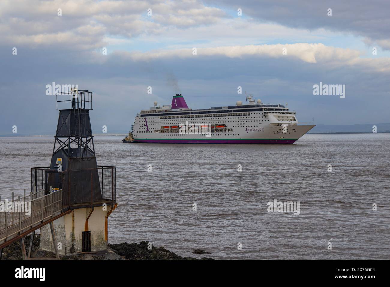 An overcast early morning off Battery Point with the cruise ship ...