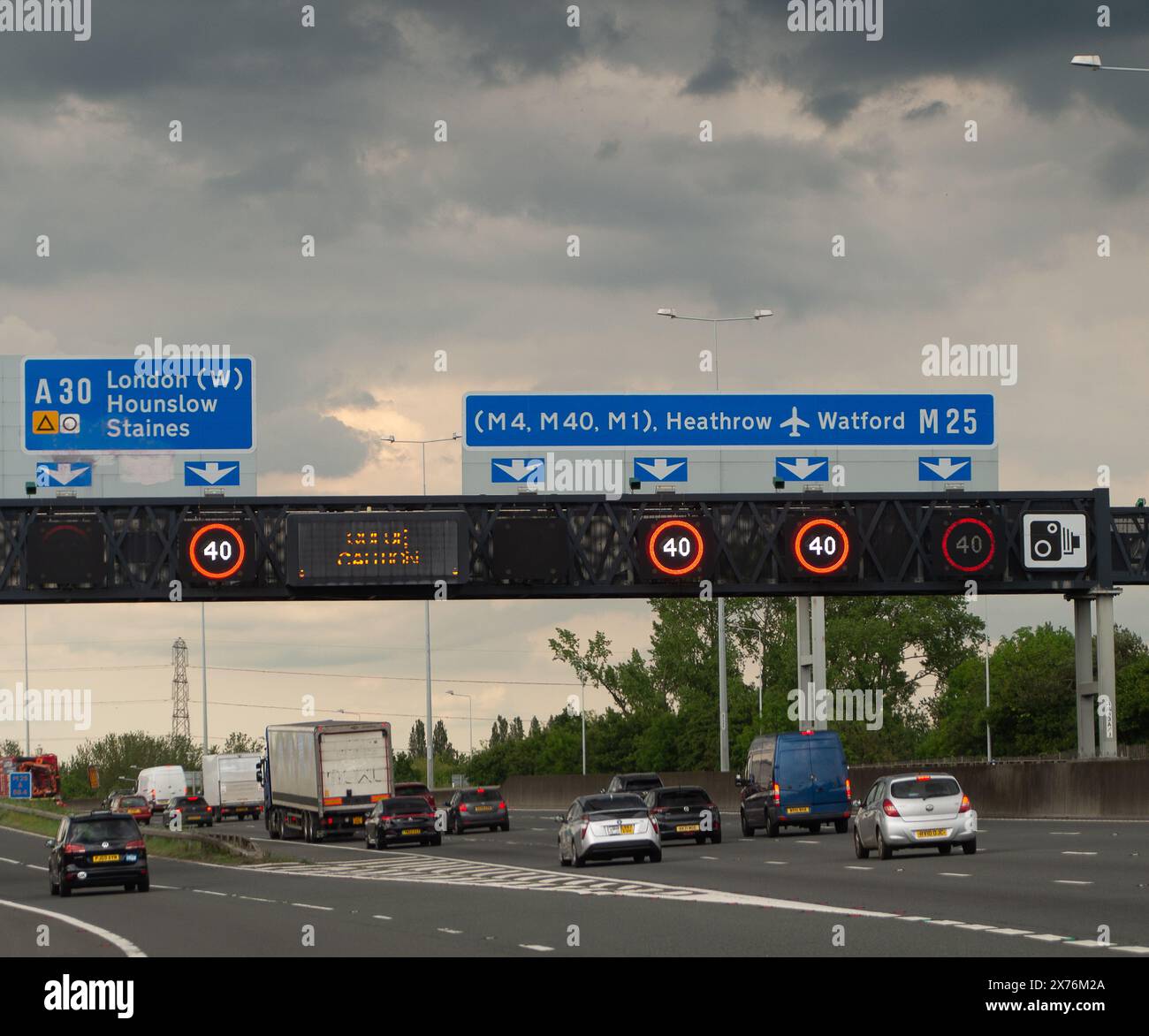 Surrey, UK. 18th May, 2024. It was a busy rush hour on the M25 Motorway ...